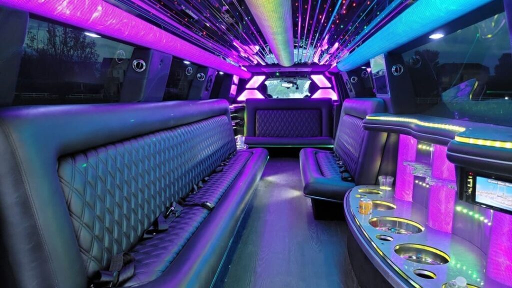 Book Limousine Airport Transportation in Orlando